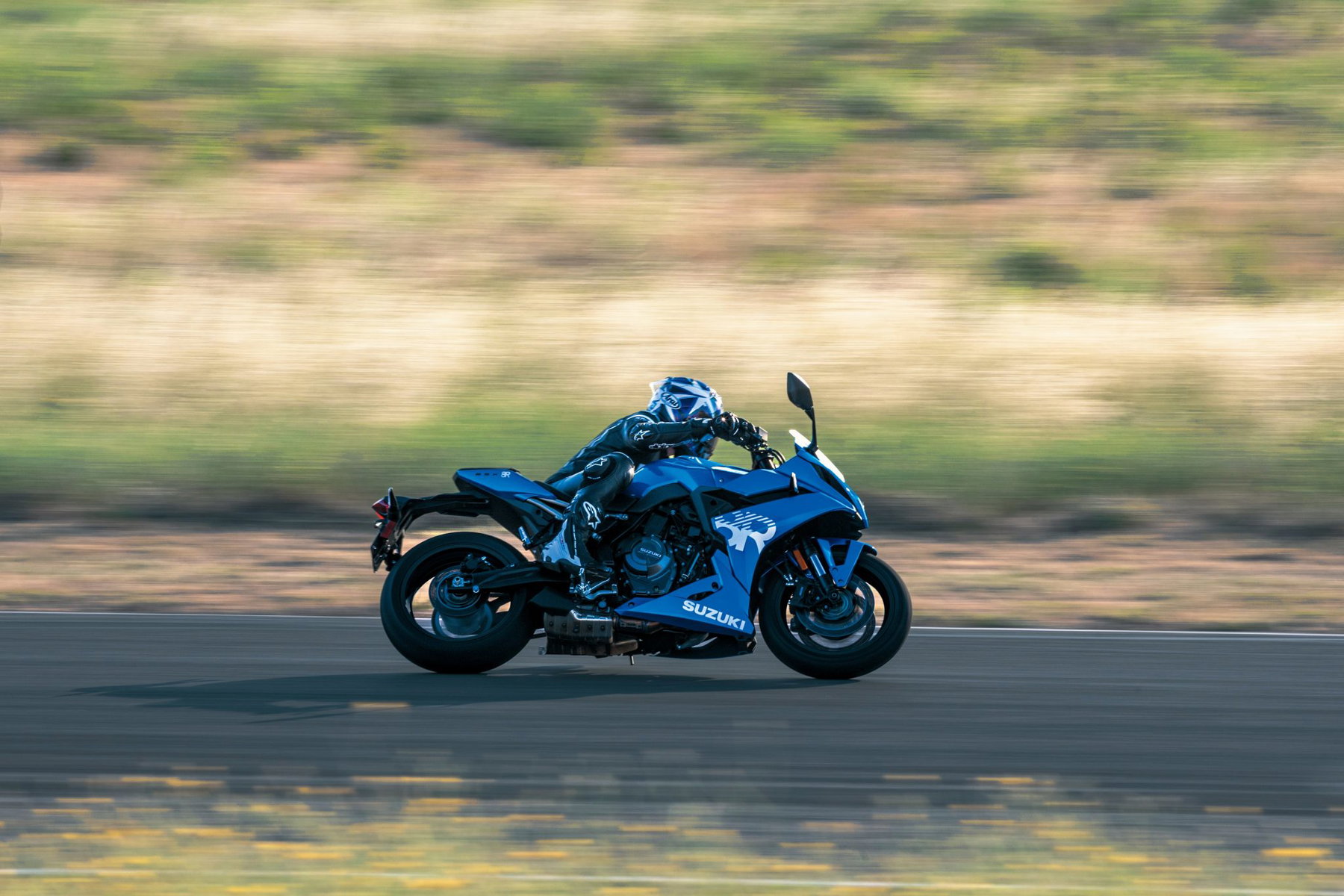 Suzuki Hayabusa 2026: New colors, technical updates, and special ...