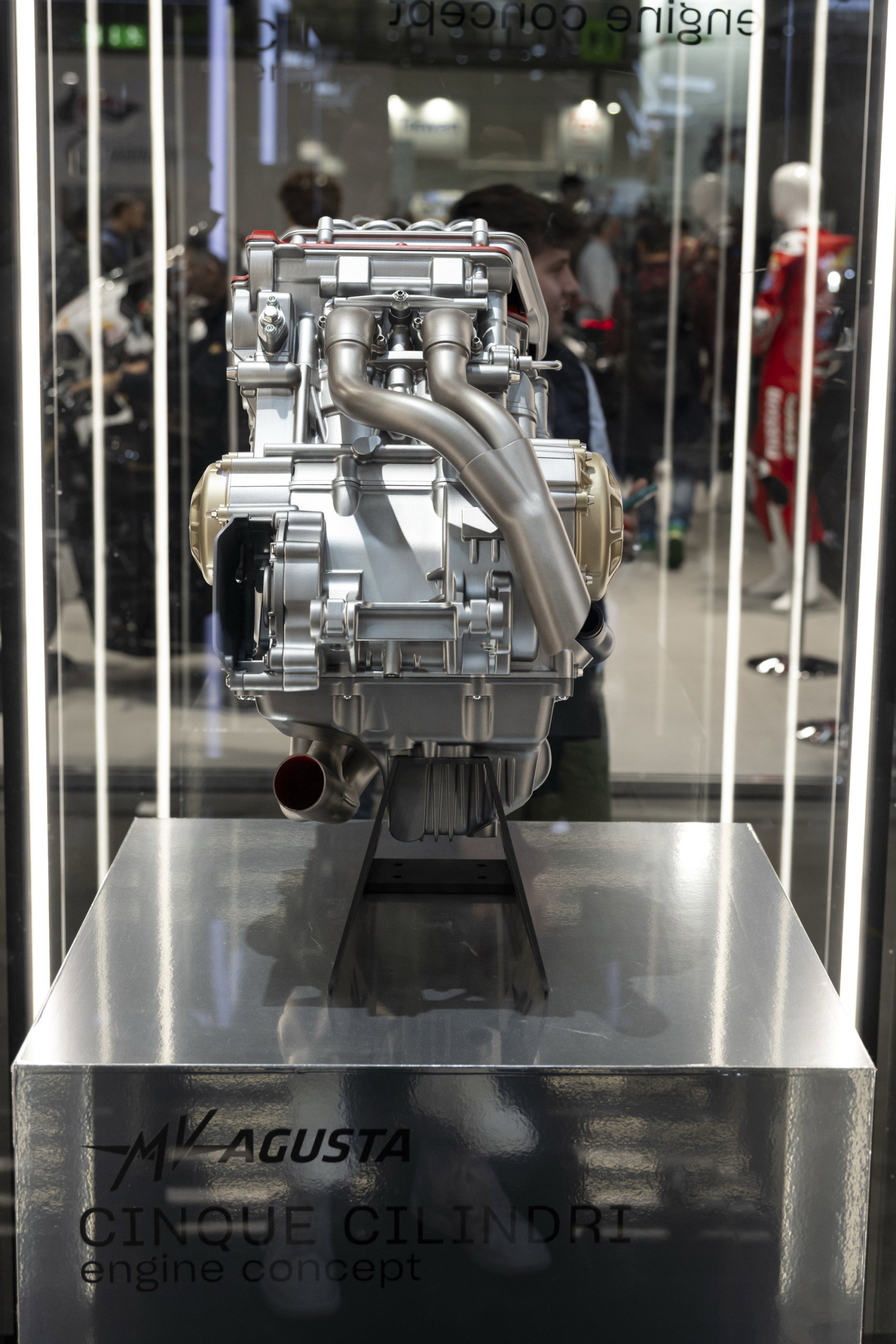 MV Agusta Cinque Cilindri: Five-cylinder engine with “square ...