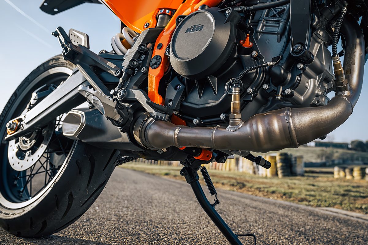 KTM recall 2025–2026: Side stand spring affected on 390 Adventure ...