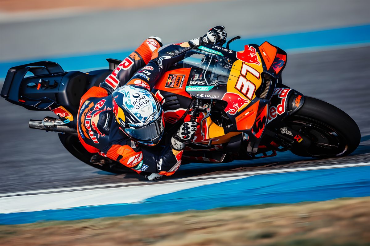 MotoGP test Buriram 2026: Bezzecchi sets record, Marquez crashes