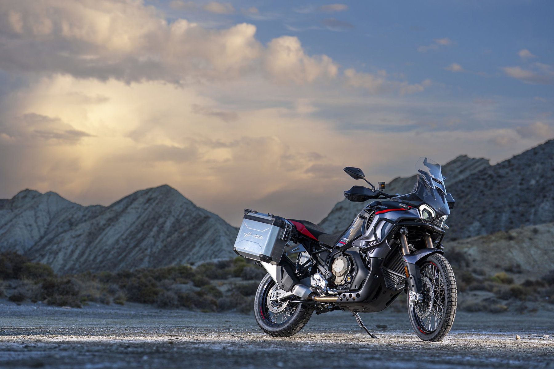 Triumph Bonneville Bobber 2026 – Modernized, versatile, and now also ...
