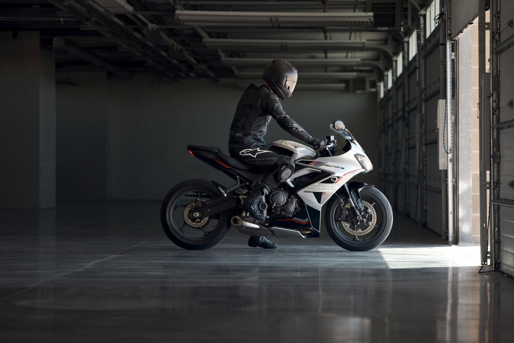 Triumph Daytona 660 2026: Adjustable Fork and Quickshifter