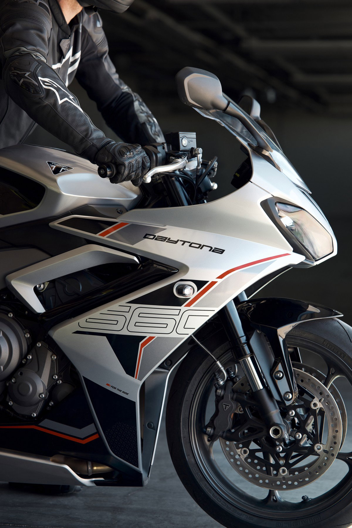 Triumph Daytona 660 2026: Adjustable Fork and Quickshifter