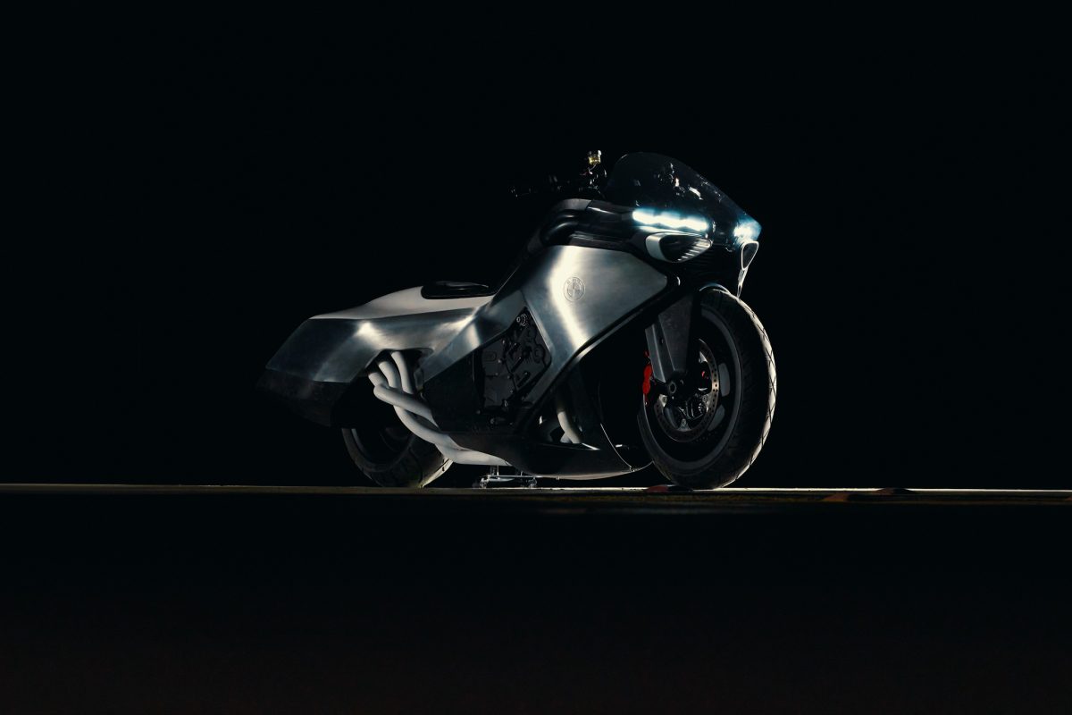 BMW Vision K18: 1,800 cc Six-Cylinder Vision Bike Unveiled