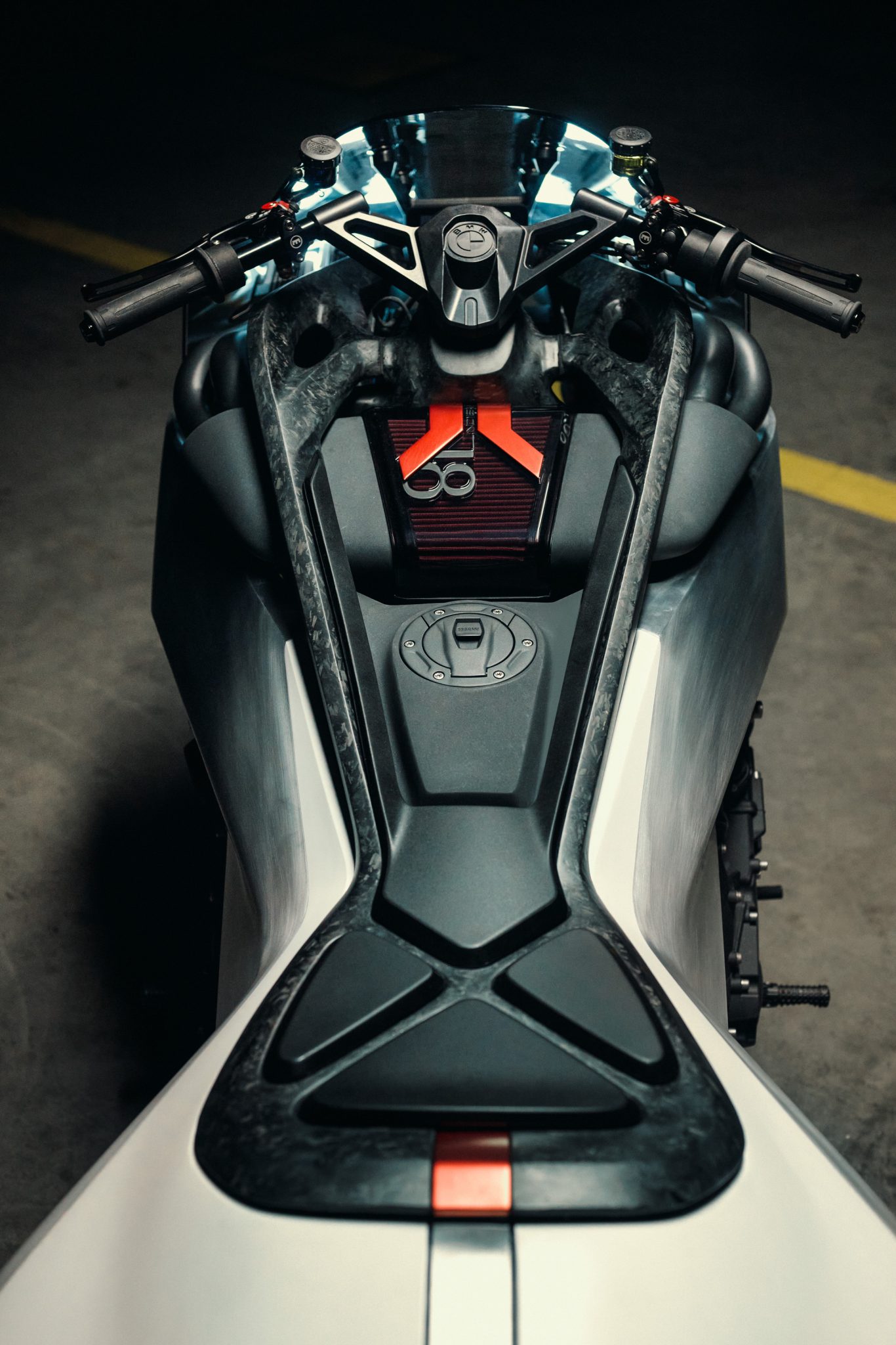 BMW Vision K18: 1,800 cc Six-Cylinder Vision Bike Unveiled